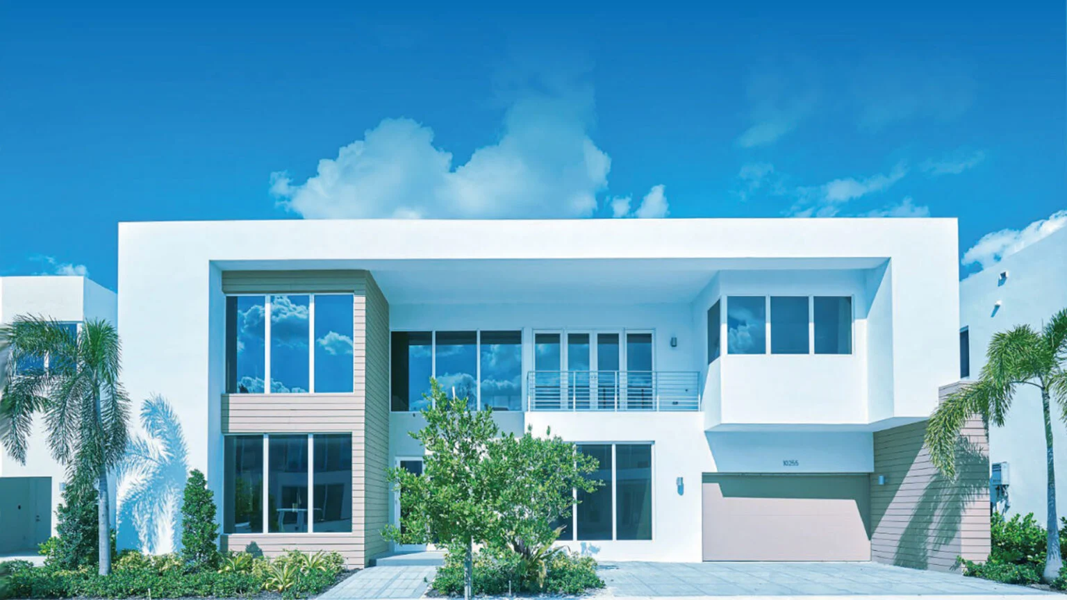 SGD770 | PGT WinGuard® Aluminum Impact Resistant Sliding Glass Door